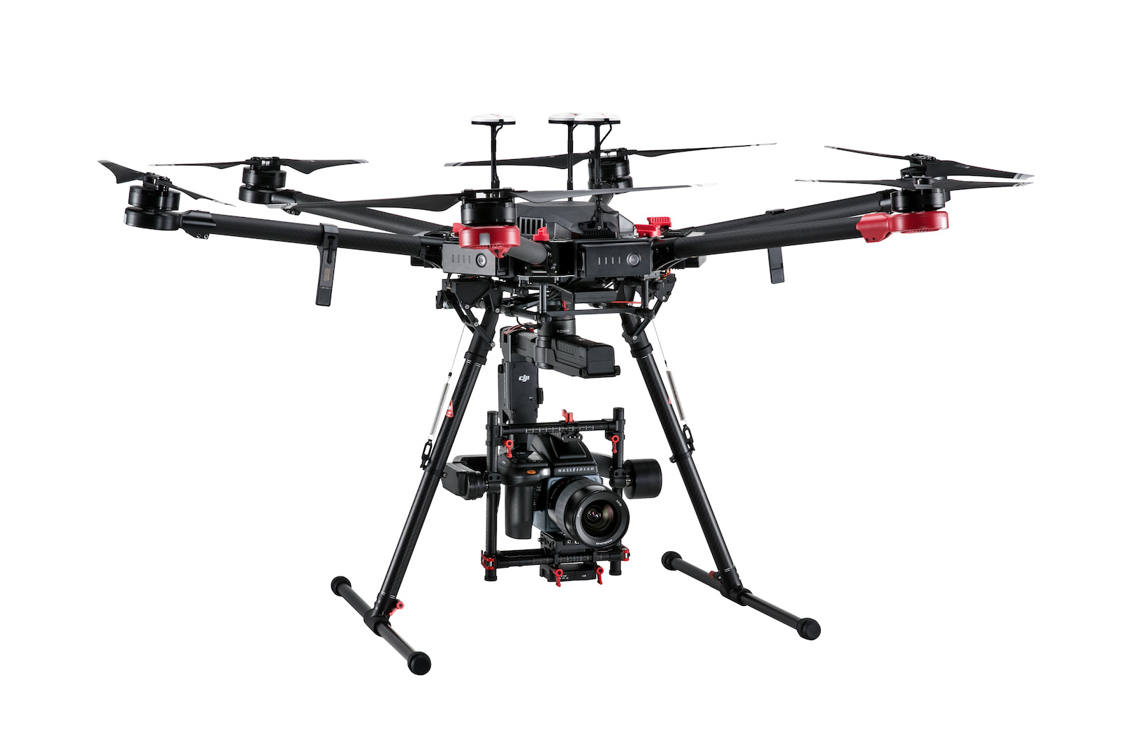 大疆与哈苏联合发布1亿像素航拍平台，汪滔的野心是飞行影像之王 - 雷科技