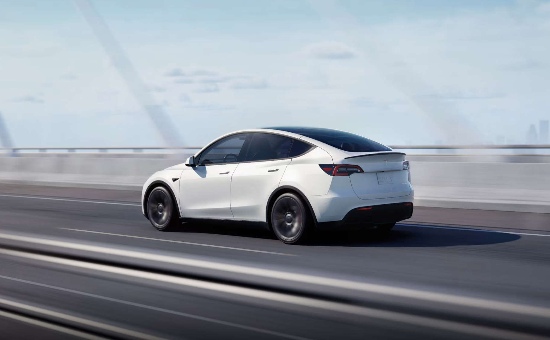 体验超网约！特斯拉FSD“史诗级提升”，但中国智驾实力更强？ - 雷科技