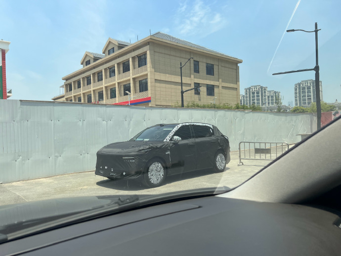 大批SUV新车型将至，极氪要走差异化路线？ - 雷科技