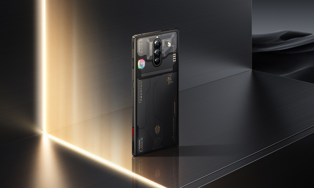 3999元起！红魔8 Pro发布，有屏下前摄还有更强性能释放 - 雷科技