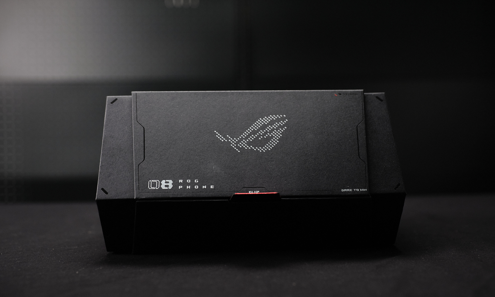 ROG再度召开新品发布会，手机电脑均成新一代机皇？ - 雷科技