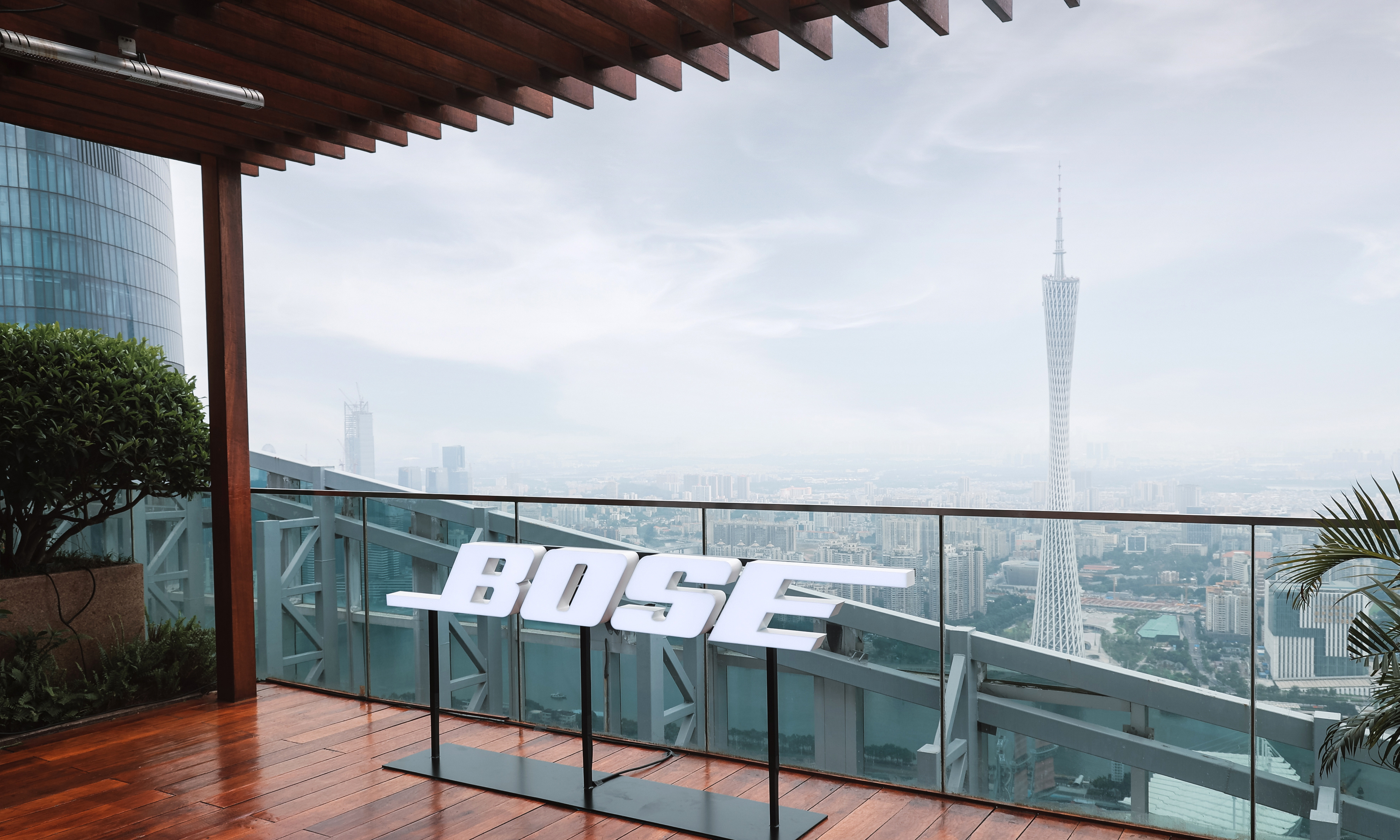 科技汽车新CP：Bose们争夺车载场景，保时捷们狂卷音响 - 雷科技